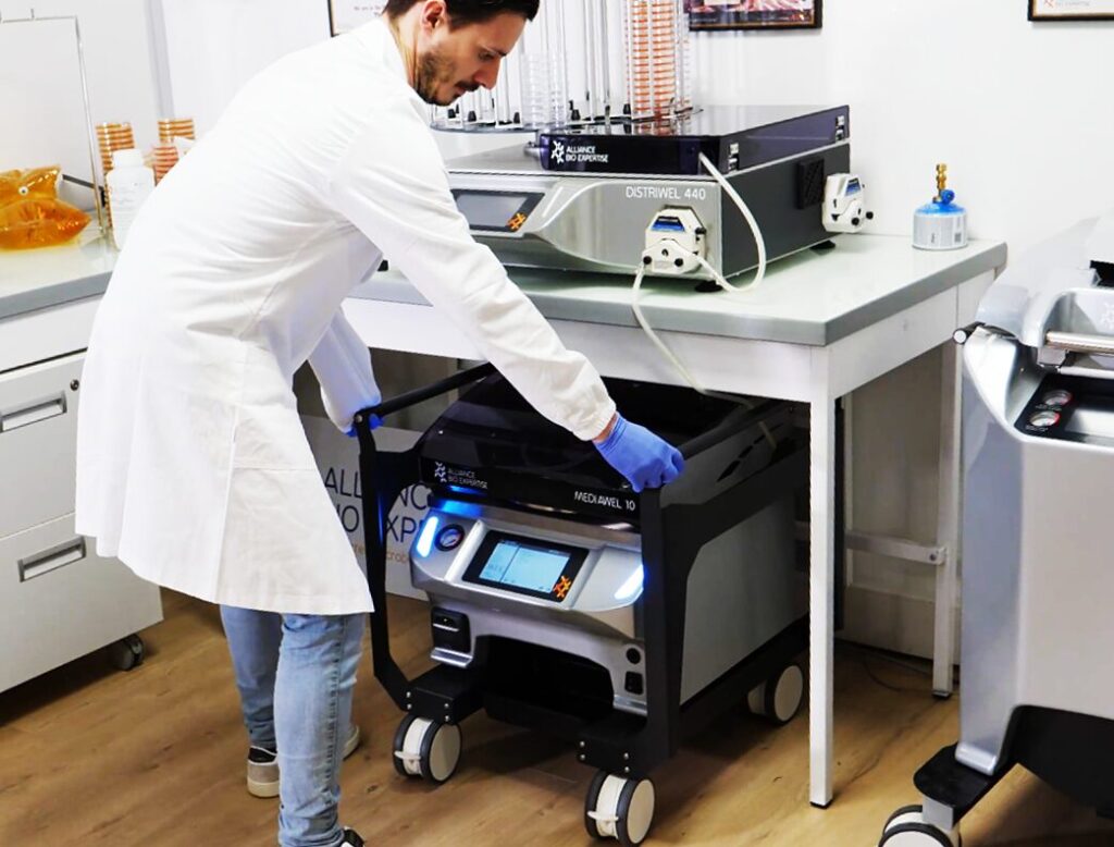 MEDIAWEL 10 Automated Media preparator 1 - 10 L - Alliance Bio Expertise