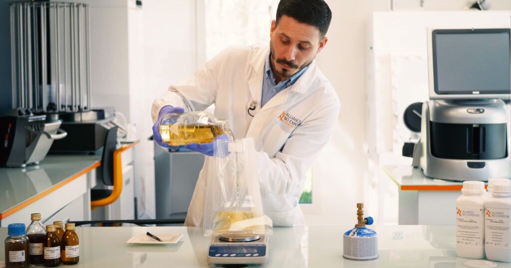 Sample dilution in microbiology : manual method VS DILUWEL UP ...